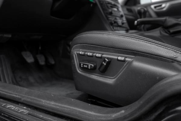 Volvo V70 2005 Rīga, ar dzinēja tilpumu 2.40 L un nobraukumu 0 tūkst. km par 2900 €, foto 8 vietnē AUTOMOTO.COM.LV
