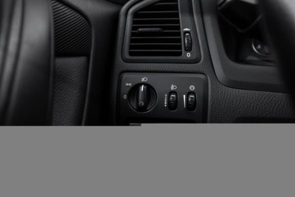 Volvo V70 2005 Rīga, ar dzinēja tilpumu 2.40 L un nobraukumu 0 tūkst. km par 2900 €, foto 10 vietnē AUTOMOTO.COM.LV