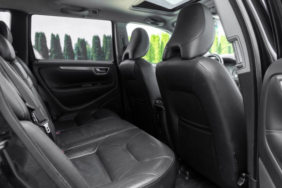 Volvo V70 2005 Rīga, ar dzinēja tilpumu 2.40 L un nobraukumu 0 tūkst. km par 2900 €, foto 18 vietnē AUTOMOTO.COM.LV