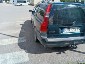 Зеленый Вольво В70 2001 в Талси, объемом двигателя 2.40 л и пробегом 40 тыс. км за 450 €, фото  на AUTOMOTO.COM.LV
