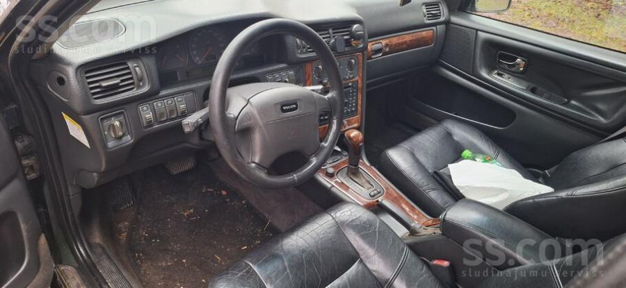 Zaļš Volvo V70 1997 Rīga, ar dzinēja tilpumu 2.50 L un nobraukumu 0 tūkst. km par 2700 €, foto 6 vietnē AUTOMOTO.COM.LV