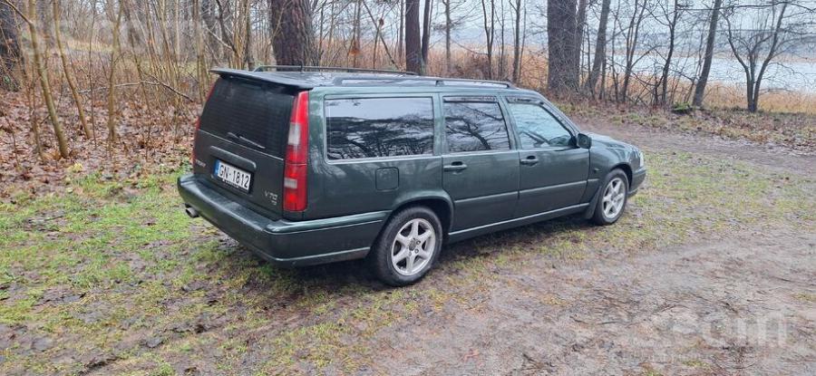 Zaļš Volvo V70 1997 Rīga, ar dzinēja tilpumu 2.50 L un nobraukumu 0 tūkst. km par 2700 €, foto 9 vietnē AUTOMOTO.COM.LV