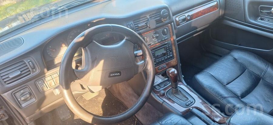 Zaļš Volvo V70 1997 Rīga, ar dzinēja tilpumu 2.50 L un nobraukumu 0 tūkst. km par 2700 €, foto 14 vietnē AUTOMOTO.COM.LV