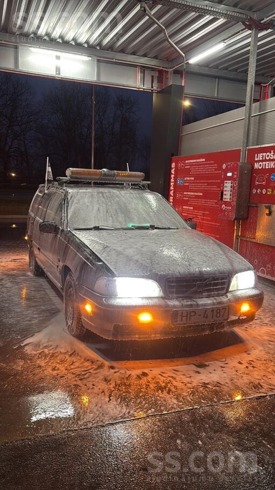 Зеленый Вольво В70 1998 в Рига, объемом двигателя 2.40 л и пробегом 480 тыс. км за 3500 €, фото 1 на AUTOMOTO.COM.LV