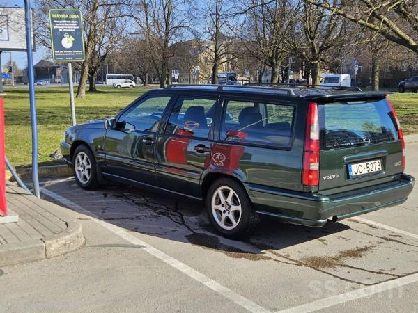 Green Volvo V70 1998 in Riga, with an engine capacity of 2.50 L and mileage of 413 thousand km for 3250 €, photo 2 on AUTOMOTO.COM.LV