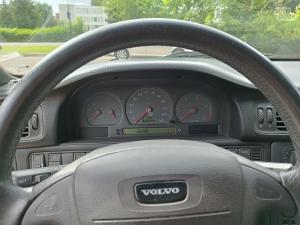 Green Volvo V70 1998 in Vilnius, with an engine capacity of 2.50 L and mileage of 500 thousand km for 1100 €, photo 10 on AUTOMOTO.COM.LV