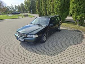 Зеленый Вольво В70 1998 в Салдус, объемом двигателя 2.50 л и пробегом 471 тыс. км за 1200 €, фото 3 на AUTOMOTO.COM.LV