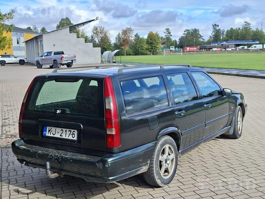 Зеленый Вольво В70 1998 в Салдус, объемом двигателя 2.50 л и пробегом 471 тыс. км за 1200 €, фото 7 на AUTOMOTO.COM.LV