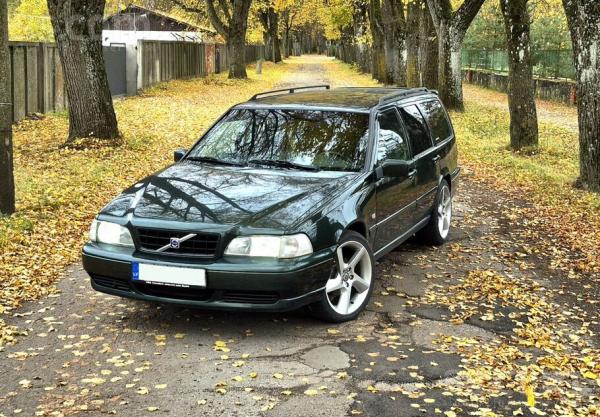 Зеленый Вольво В70 1998 в Екабпилс, объемом двигателя 2.50 л и пробегом 385 тыс. км за 1150 €, фото 4 на AUTOMOTO.COM.LV