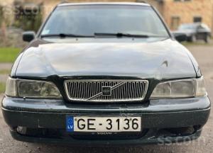 Зеленый Вольво В70 1999 в Елгава, объемом двигателя 2.50 л и пробегом 380 тыс. км за 700 €, фото 3 на AUTOMOTO.COM.LV