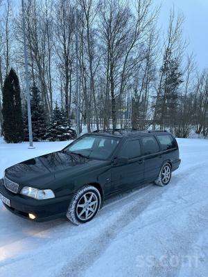Green Volvo V70 2000 in Riga, with an engine capacity of 2.50 L and mileage of 514 thousand km for 1400 €, photo 2 on AUTOMOTO.COM.LV