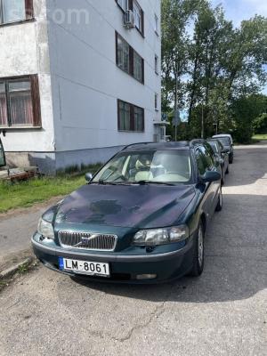 Green Volvo V70 2000 in Riga, with an engine capacity of 2.50 L and mileage of 609 thousand km for 950 €, photo  on AUTOMOTO.COM.LV