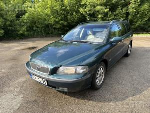 Green Volvo V70 2000 in Riga, with an engine capacity of 2.50 L and mileage of 356 thousand km for 1500 €, photo  on AUTOMOTO.COM.LV