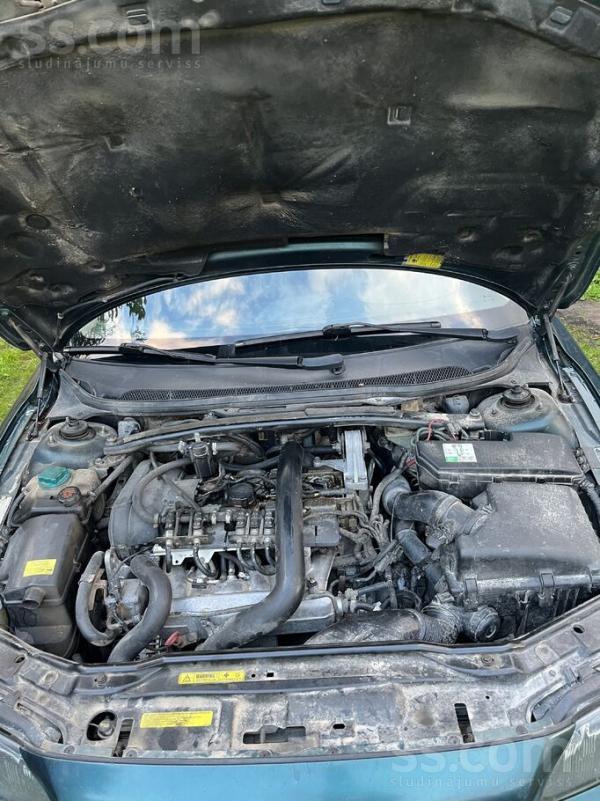 Zaļš Volvo V70 2000 Kuldīga, ar dzinēja tilpumu 2.40 L un nobraukumu 379 tūkst. km par 1270 €, foto 6 vietnē AUTOMOTO.COM.LV