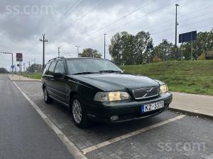 Зеленый Вольво В70 2000 в Рига, объемом двигателя 2.50 л и пробегом 325 тыс. км за 2250 €, фото 4 на AUTOMOTO.COM.LV
