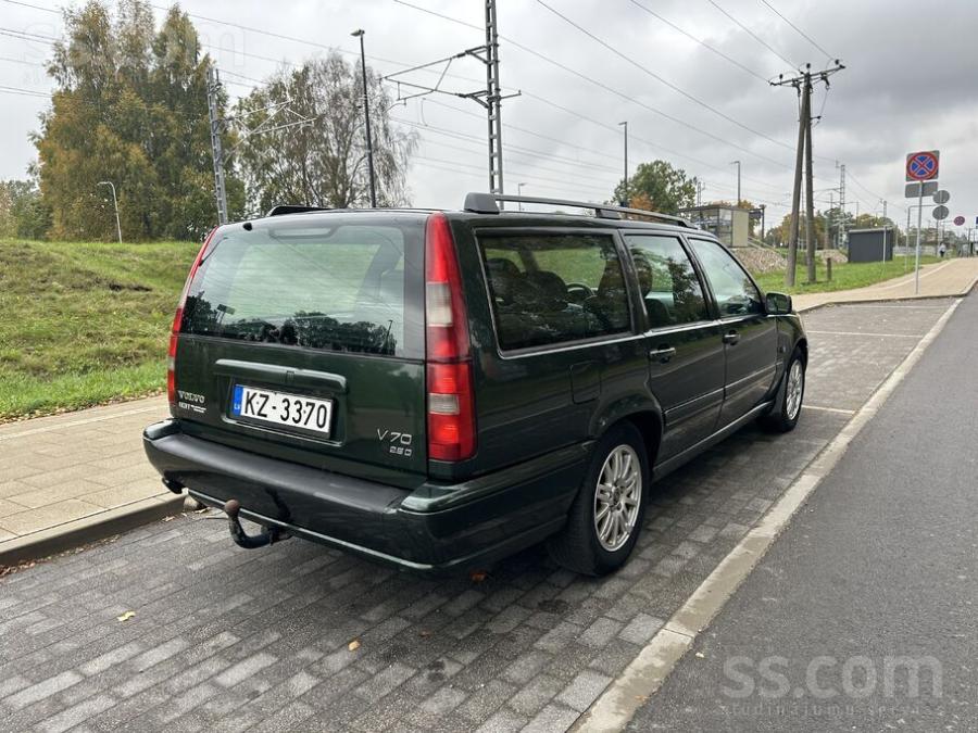 Зеленый Вольво В70 2000 в Рига, объемом двигателя 2.50 л и пробегом 325 тыс. км за 2250 €, фото 5 на AUTOMOTO.COM.LV