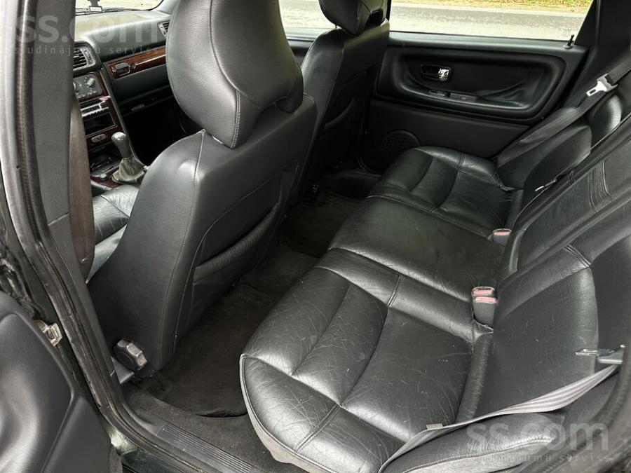 Зеленый Вольво В70 2000 в Рига, объемом двигателя 2.50 л и пробегом 325 тыс. км за 2250 €, фото 16 на AUTOMOTO.COM.LV