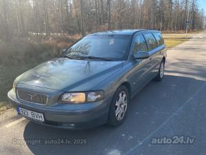 Zaļš Volvo V70 2001 Tallina, ar dzinēja tilpumu 2.40 L un nobraukumu 386 tūkst. km par 1200 €, foto 5 vietnē AUTOMOTO.COM.LV