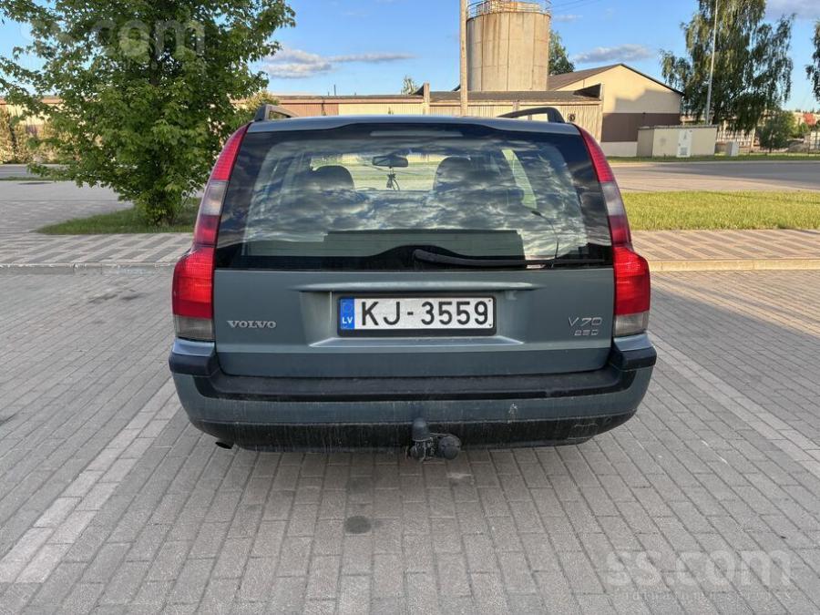 Зеленый Вольво В70 2001 в Екабпилс, объемом двигателя 2.50 л и пробегом 449 тыс. км за 1500 €, фото 4 на AUTOMOTO.COM.LV