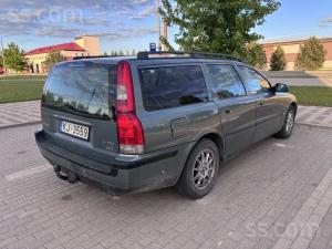 Зеленый Вольво В70 2001 в Екабпилс, объемом двигателя 2.50 л и пробегом 449 тыс. км за 1500 €, фото 5 на AUTOMOTO.COM.LV