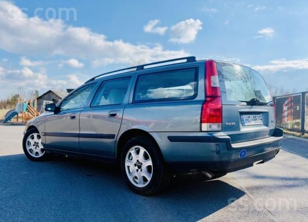 Zaļš Volvo V70 2001 Jelgava, ar dzinēja tilpumu 2.50 L un nobraukumu 364 tūkst. km par 1700 €, foto 1 vietnē AUTOMOTO.COM.LV