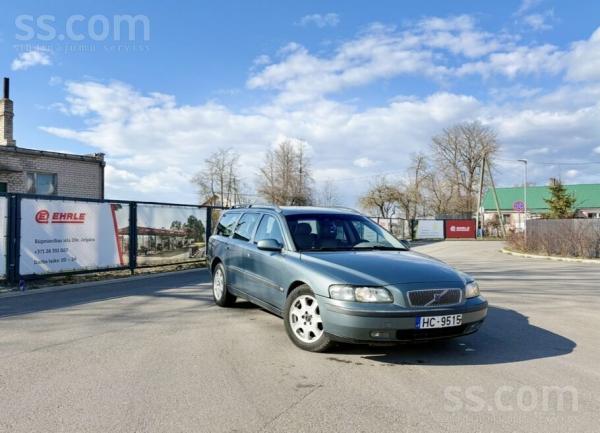 Zaļš Volvo V70 2001 Jelgava, ar dzinēja tilpumu 2.50 L un nobraukumu 364 tūkst. km par 1700 €, foto 4 vietnē AUTOMOTO.COM.LV
