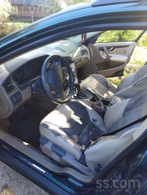 Zaļš Volvo V70 2001 Aizkraukle, ar dzinēja tilpumu 2.40 L un nobraukumu 389 tūkst. km par 1200 €, foto 4 vietnē AUTOMOTO.COM.LV