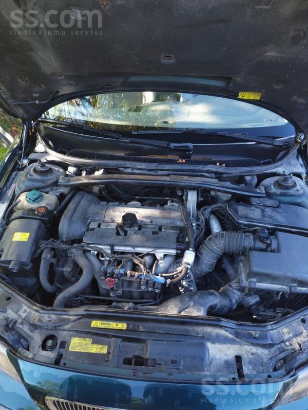 Zaļš Volvo V70 2001 Aizkraukle, ar dzinēja tilpumu 2.40 L un nobraukumu 389 tūkst. km par 1200 €, foto 7 vietnē AUTOMOTO.COM.LV