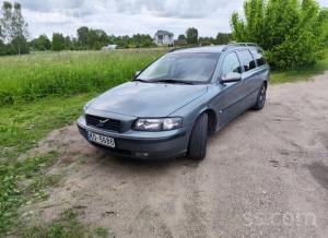 Zaļš Volvo V70 2002 Kuldīga, ar dzinēja tilpumu 2.40 L un nobraukumu 437 tūkst. km par 3750 €, foto 1 vietnē AUTOMOTO.COM.LV