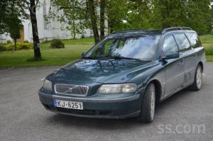 Zaļš Volvo V70 2003 Cēsis, ar dzinēja tilpumu 2.40 L un nobraukumu 378 tūkst. km par 4000 €, foto 2 vietnē AUTOMOTO.COM.LV