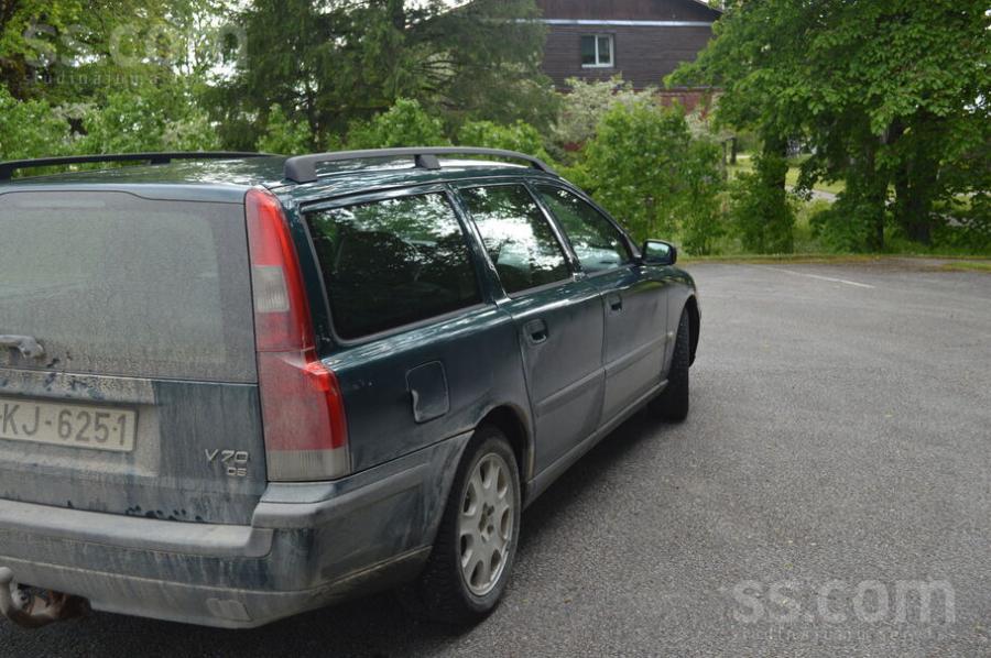 Zaļš Volvo V70 2003 Cēsis, ar dzinēja tilpumu 2.40 L un nobraukumu 378 tūkst. km par 4000 €, foto 5 vietnē AUTOMOTO.COM.LV