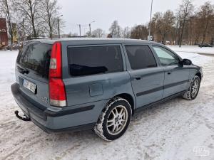 Zaļš Volvo V70 2003 Viļņa, ar dzinēja tilpumu 2.40 L un nobraukumu 460 tūkst. km par 1500 €, foto 3 vietnē AUTOMOTO.COM.LV