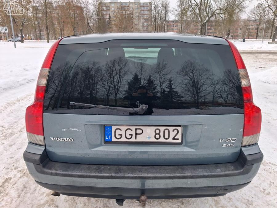 Zaļš Volvo V70 2003 Viļņa, ar dzinēja tilpumu 2.40 L un nobraukumu 460 tūkst. km par 1500 €, foto 4 vietnē AUTOMOTO.COM.LV