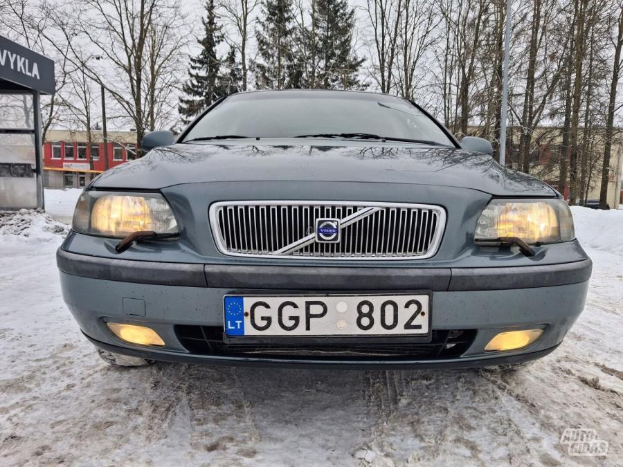 Zaļš Volvo V70 2003 Viļņa, ar dzinēja tilpumu 2.40 L un nobraukumu 460 tūkst. km par 1500 €, foto 7 vietnē AUTOMOTO.COM.LV