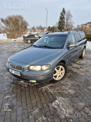 Zaļš Volvo V70 2003 Jēkabpils, ar dzinēja tilpumu 2.40 L un nobraukumu 0 tūkst. km par 2350 €, foto  vietnē AUTOMOTO.COM.LV