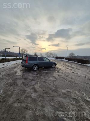 Зеленый Вольво В70 2003 в Екабпилс, объемом двигателя 2.40 л и пробегом 0 тыс. км за 2350 €, фото 7 на AUTOMOTO.COM.LV