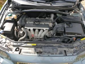 Zaļš Volvo V70 2003 Ogre, ar dzinēja tilpumu 2.40 L un nobraukumu 428 tūkst. km par 800 €, foto 7 vietnē AUTOMOTO.COM.LV