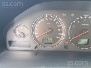 Zaļš Volvo V70 2003 Ogre, ar dzinēja tilpumu 2.40 L un nobraukumu 428 tūkst. km par 800 €, foto 8 vietnē AUTOMOTO.COM.LV