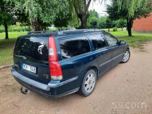 Green Volvo V70 2003 in Dobele, with an engine capacity of 2.40 L and mileage of 373 thousand km for 1570 €, photo  on AUTOMOTO.COM.LV