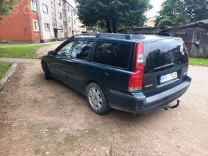 Zaļš Volvo V70 2003 Dobele, ar dzinēja tilpumu 2.40 L un nobraukumu 373 tūkst. km par 1570 €, foto 5 vietnē AUTOMOTO.COM.LV