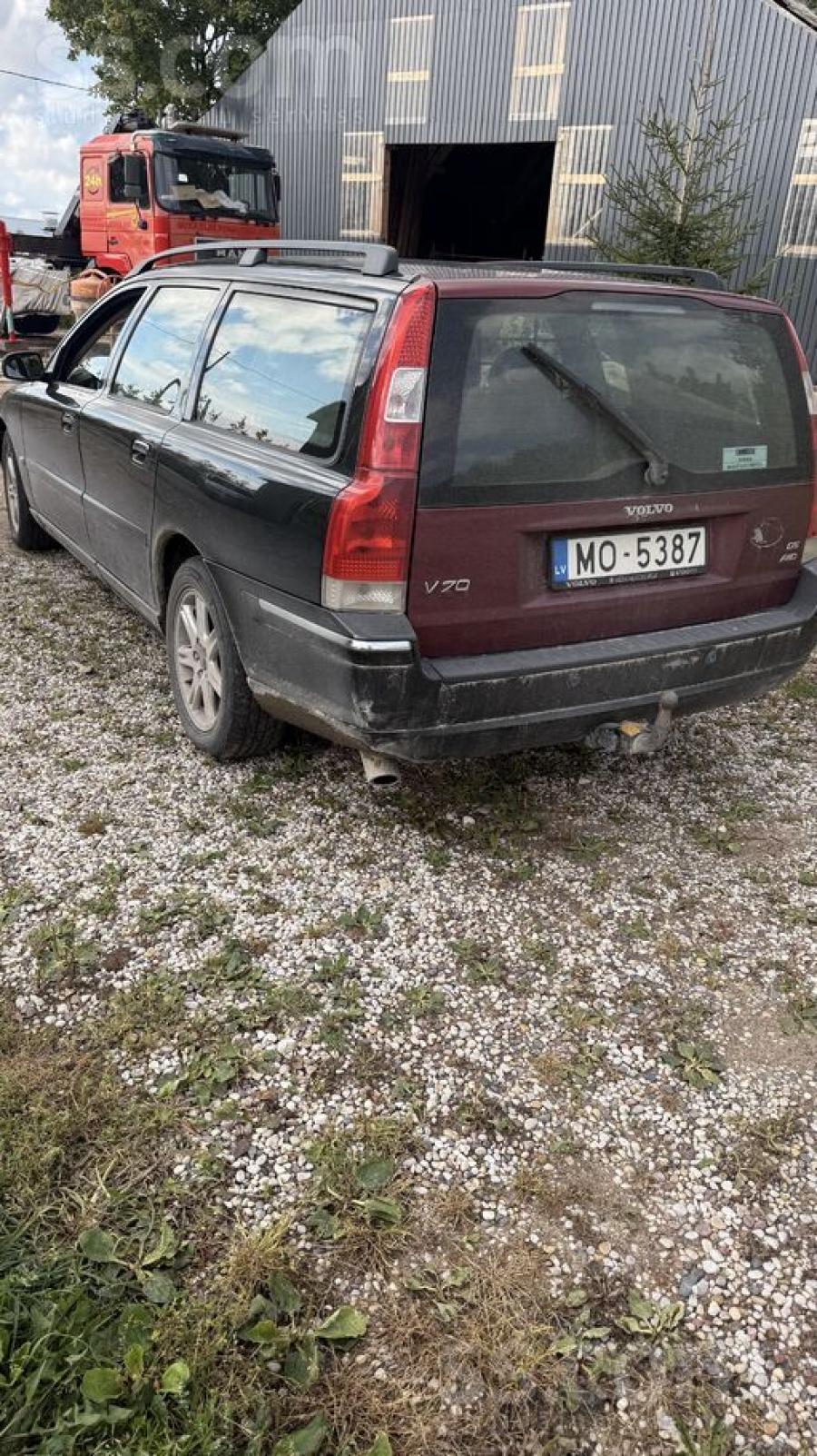 Zaļš Volvo V70 2004 Rīga, ar dzinēja tilpumu 2.40 L un nobraukumu 433 tūkst. km par 600 €, foto 5 vietnē AUTOMOTO.COM.LV
