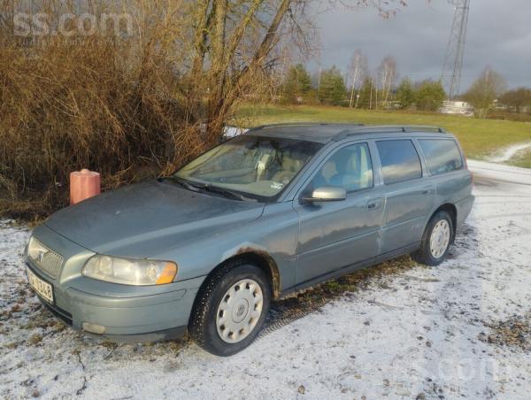 Zaļš Volvo V70 2005 Rīga, ar dzinēja tilpumu 2.40 L un nobraukumu 429 tūkst. km par 1000 €, foto 2 vietnē AUTOMOTO.COM.LV