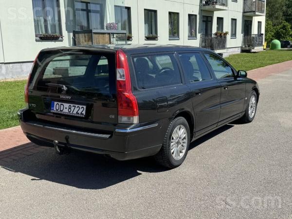 Зеленый Вольво В70 2005 в Рига, объемом двигателя 2.40 л и пробегом 478 тыс. км за 1995 €, фото 4 на AUTOMOTO.COM.LV