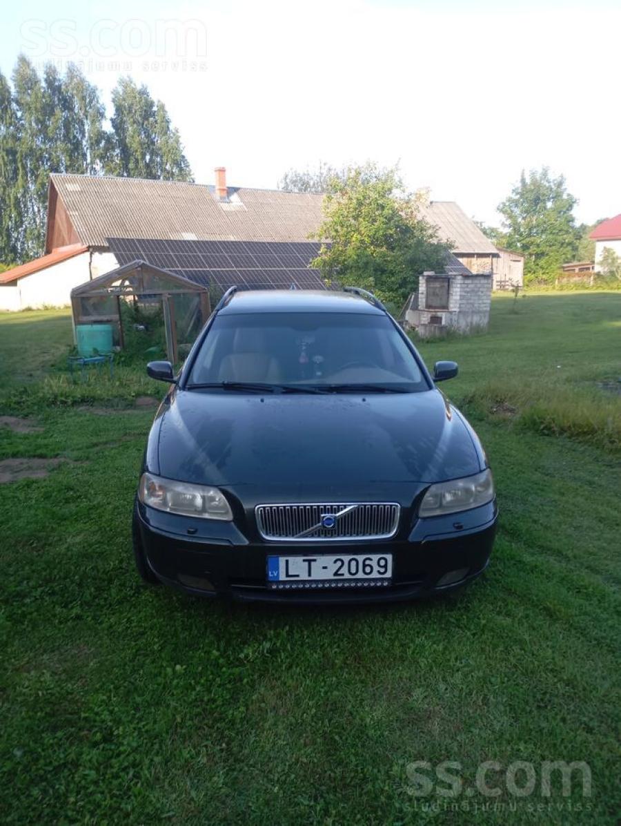 Зеленый Вольво В70 2005 в Гулбене, объемом двигателя 2.40 л и пробегом 416 тыс. км за 2100 €, фото 3 на AUTOMOTO.COM.LV