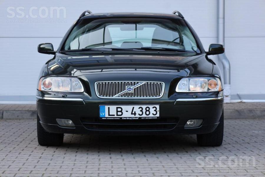 Green Volvo V70 2005 in Riga, with an engine capacity of 2.40 L and mileage of 268 thousand km for 1995 €, photo 4 on AUTOMOTO.COM.LV