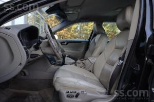 Green Volvo V70 2005 in Riga, with an engine capacity of 2.40 L and mileage of 268 thousand km for 1995 €, photo 10 on AUTOMOTO.COM.LV