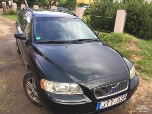 Zaļš Volvo V70 2005 Kauņa, ar dzinēja tilpumu 2.40 L un nobraukumu 400 tūkst. km par 1200 €, foto 3 vietnē AUTOMOTO.COM.LV