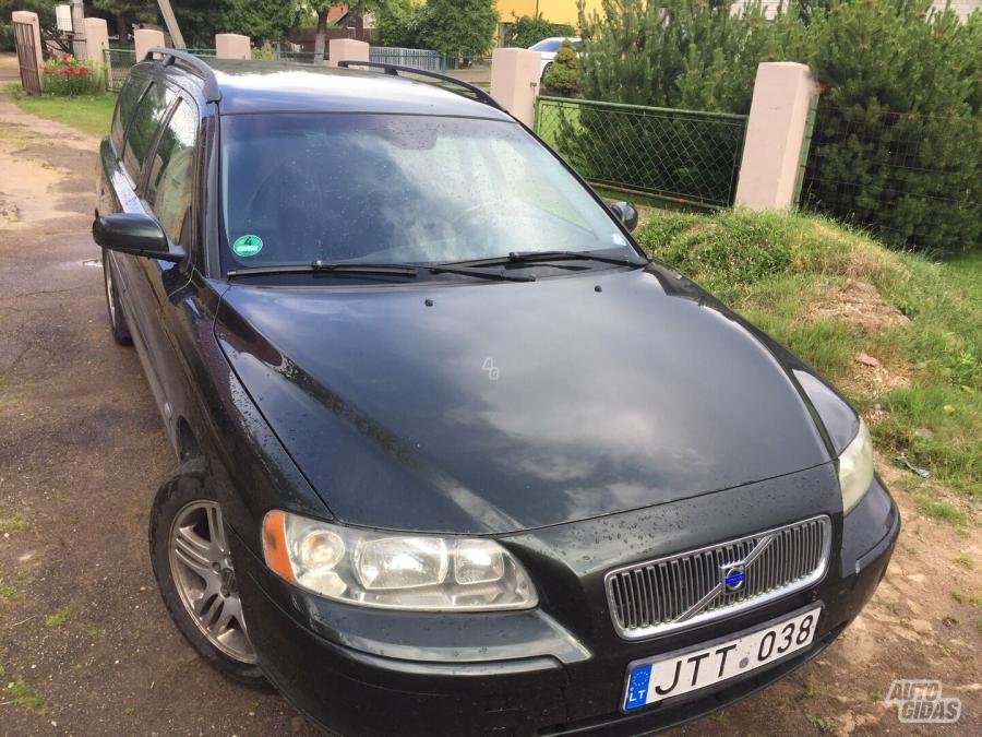 Zaļš Volvo V70 2005 Kauņa, ar dzinēja tilpumu 2.40 L un nobraukumu 400 tūkst. km par 1200 €, foto 3 vietnē AUTOMOTO.COM.LV