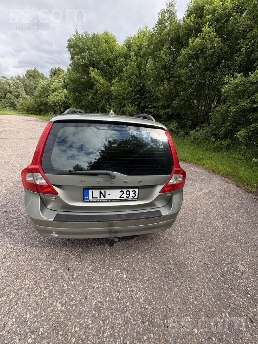Zaļš Volvo V70 2007 Valka, ar dzinēja tilpumu 2.40 L un nobraukumu 408 tūkst. km par 2900 €, foto 4 vietnē AUTOMOTO.COM.LV