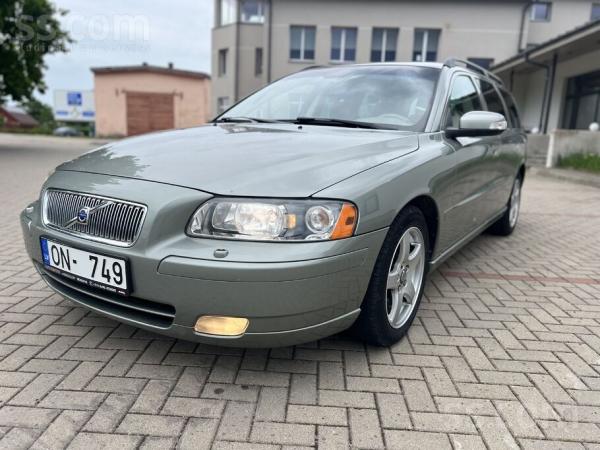 Зеленый Вольво В70 2007 в Резекне, объемом двигателя 2.40 л и пробегом 381 тыс. км за 3750 €, фото 2 на AUTOMOTO.COM.LV